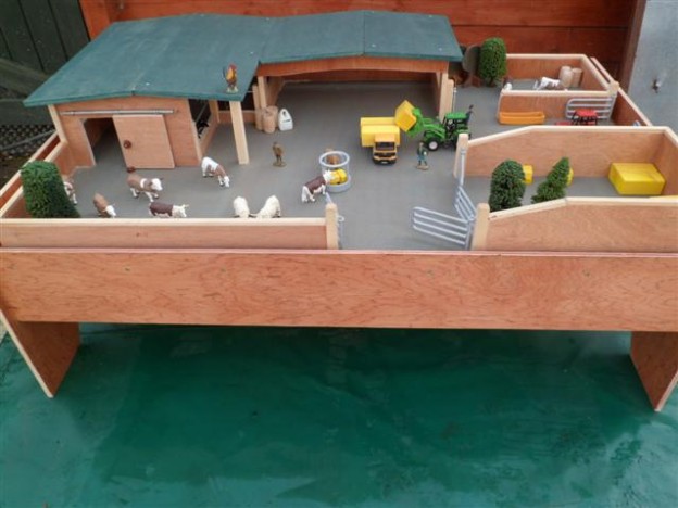Large complete wooden toy farm ,wooden, toy, paddock.model farm yard