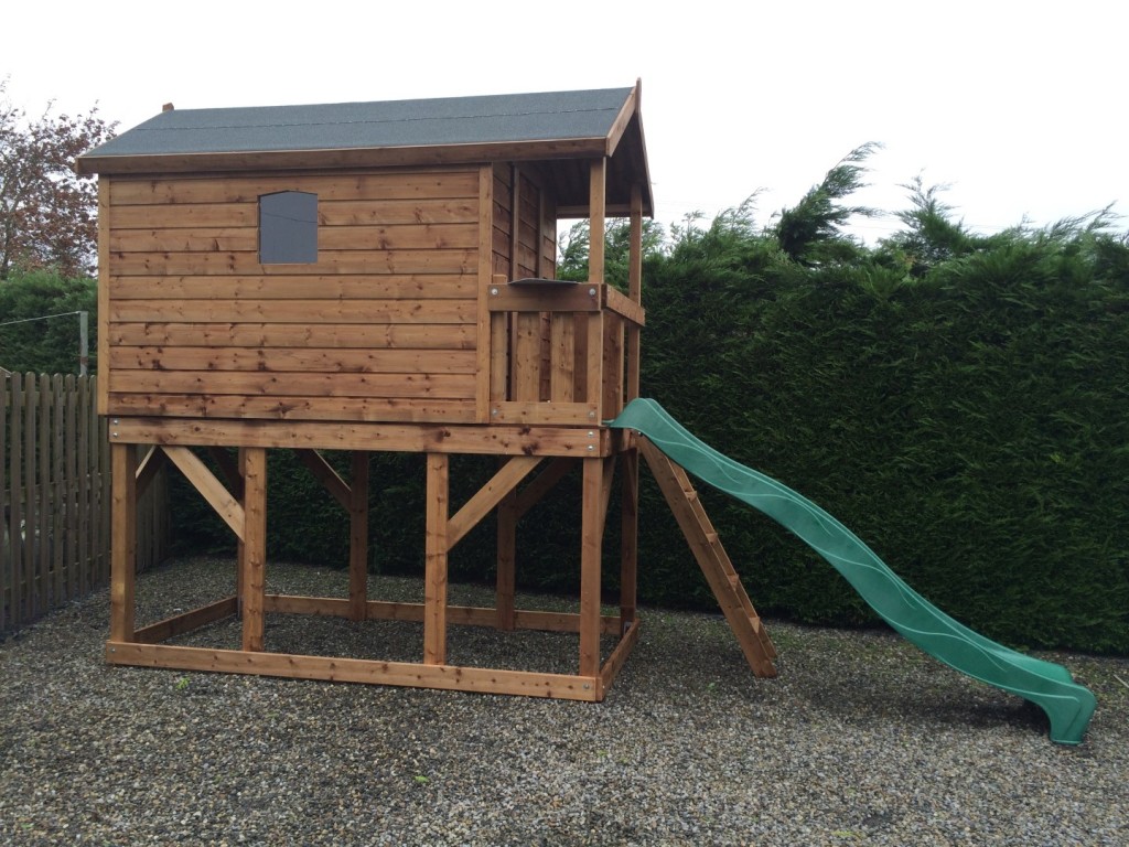 Deluxe tree house play tower slide access ladder balcony