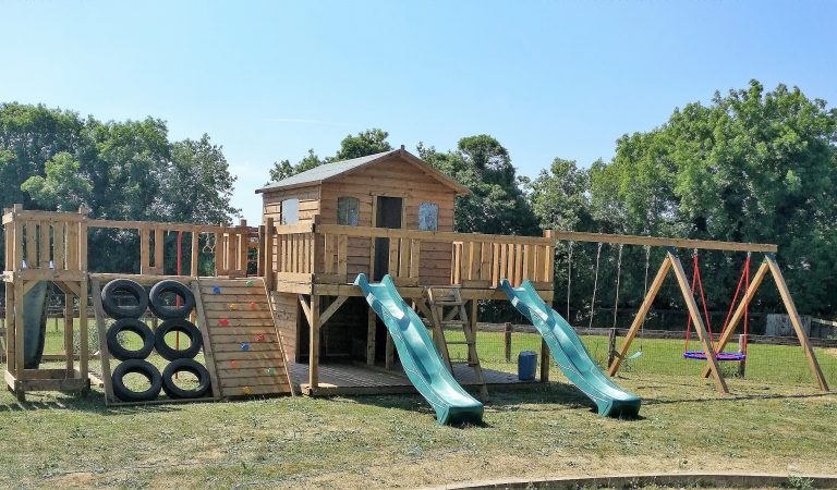 STTSwings-ultimate-jungle-gym-treehouse-playcentre
